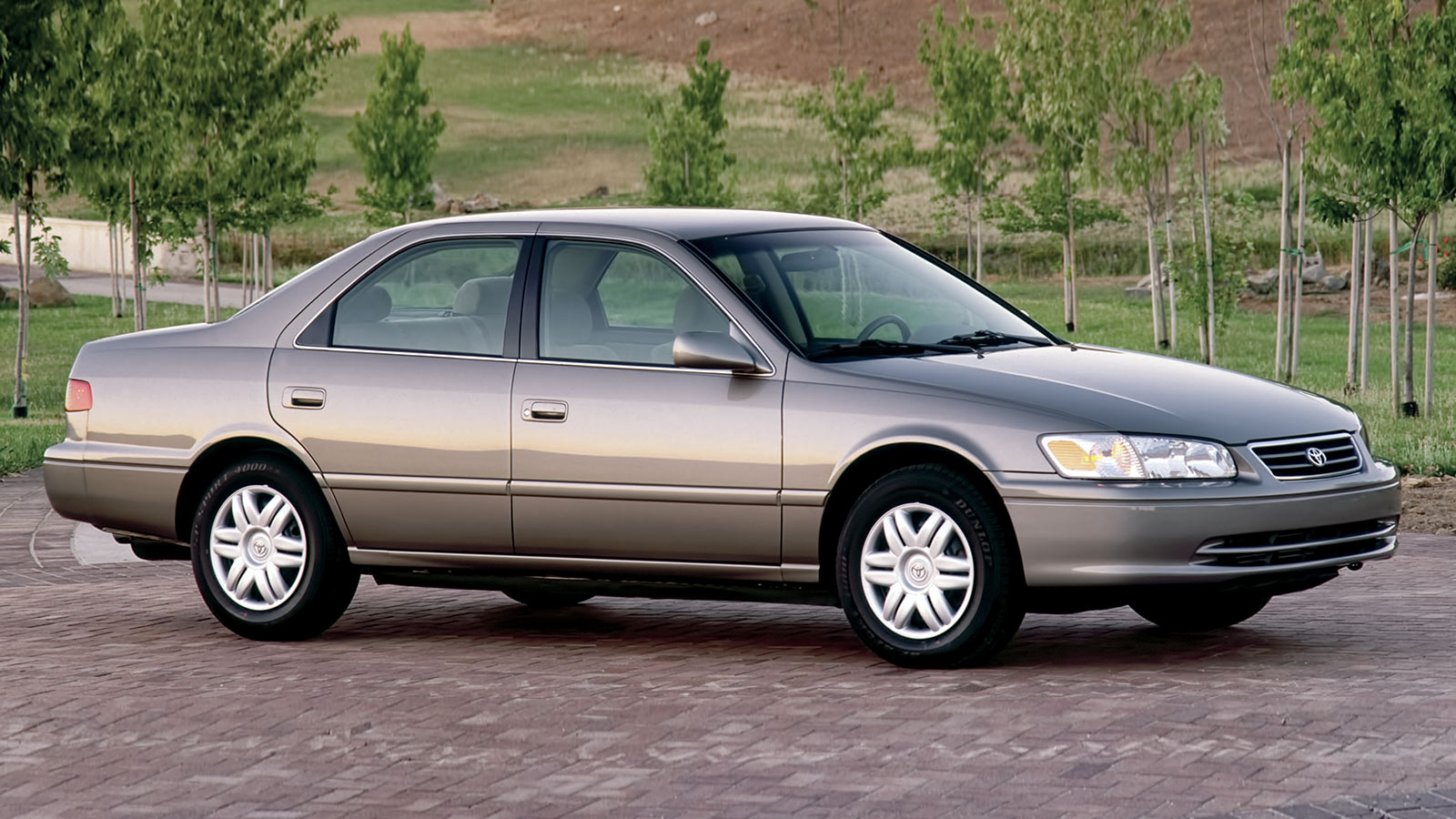 Újra Magyarországon a Camry